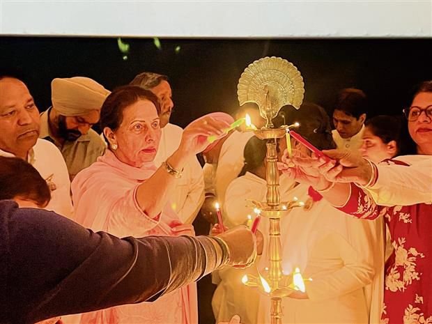 Preneet Kaur in contest from Patiala, spotlight back on Moti Bagh ...
