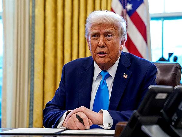 Trump confirms top picks to replace Fed Chair Powell, includes Hassett ...