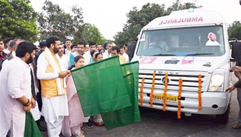 CM Saini flags off nine breast cancer screening vans - News On Radar India