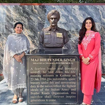 Nimrat Kaur pays tribute to father Major Bhupender Singh on 73rd birth ...